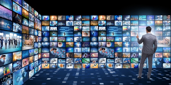 QuickCOM And Vitalcast: The Added Value Of Digital Signage